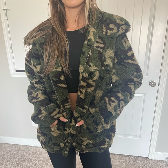 Forever 21 | Jackets & Coats | Forever 2 Camo Teddy Jacket | Poshmark